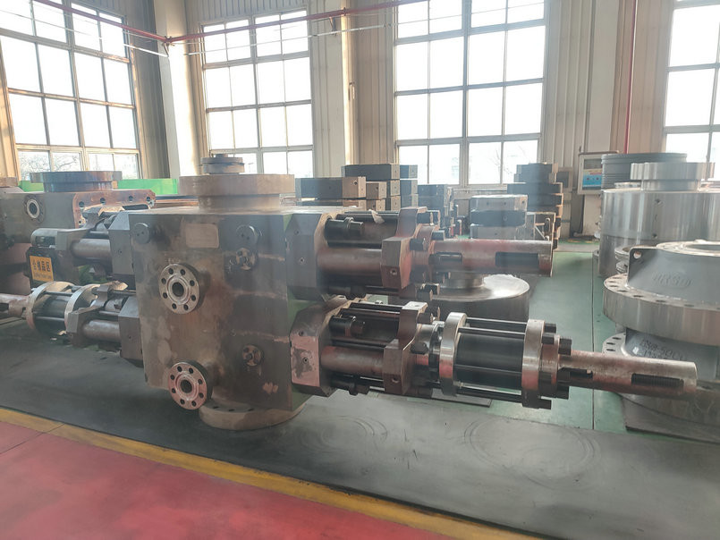 Hydraulic Double Ram Bop 4 Inch Blind Shear Ram Bop For Oil Well Control